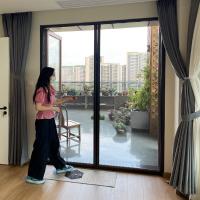 China Aluminum Door To Door Retractable Screen Door Systems Customizable for sale