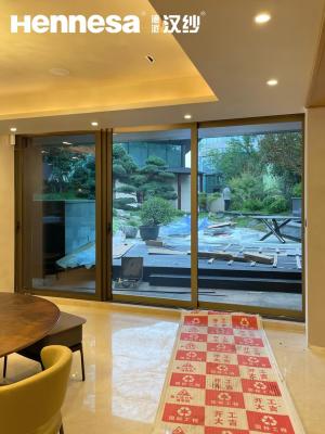 China Wall Mounted Style Retractable Screen Window With Fiberglass Mesh for sale