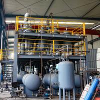 China Over 90% High Oil Yield PLC Control Used Oil Recycling Plant To Low Sulfur Diesel for sale