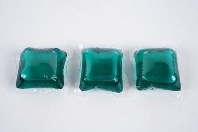 China Liquid Laundry Capsules Eight Times Concentrated Stain Removal Perfume Grade 12g / 15g / 20g for sale
