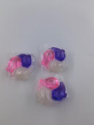 China 12g 15g OEM ODM High Efficient Washing 3 Chamber Laundry Detergent Capsules for sale