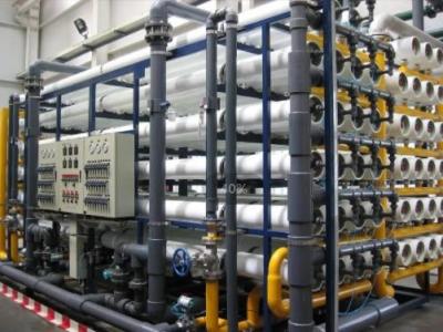 China High Efficient RO Water Treatment Equipment SUS304 4040 Membrane Mineral Water Bottling Plant for sale