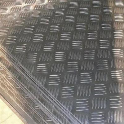 China ASTM A240 Stainless Steel Checker Plate Corrosion Resistant 0.8mm - 6.0mm Thickness for sale
