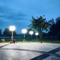 China 1000W Portable Balloon Shape Lighting Towers with Cart and Generator Patent Design for sale