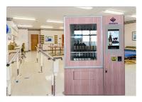 China Huge Variety Adjustable Channel Wine Vending Machine With Elevator , Remote Function for sale
