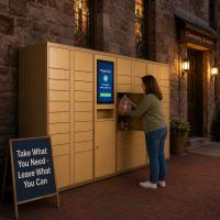 China Winnsen Smart Parcel Locker with Cloud Remote Management 15.6
