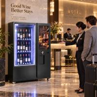 China Winnsen Smart Wine Vending Machine with 32 Inch Touch Screen Digital Advertising Display for sale