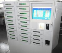 China Logo Brand Cell Phone Charging Stations Custom Quick Charge Locker With 19 Inch Monitor for sale