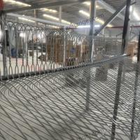 China 1.9 Mm White Laundry Wire Hanger In Customized Diameter for sale