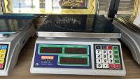 China 22mm Height Digital Weighing Scale with Long-Lasting AAA Battery and IP44 Protection for sale