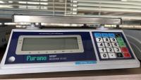 China Compact Digital Mass Gauge with Battery Power Source for Weighing Units Kg / G / Lb / Lb.oz / Pcs for sale