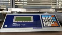 China 30kg Digital Weighing Scale for Body Scales with 4v Rechargeable Battery and Range for sale