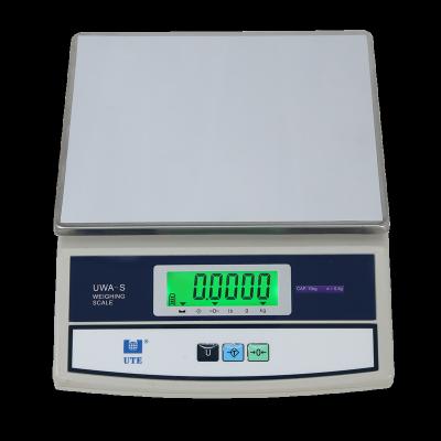 China CE-M Approved Digital Weighing Scale with Plastic Pan and SUS Pan Alongside 4v Rechargeable Battery Ensuring Weight Readings for sale