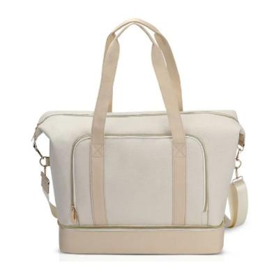 China Customized Weekender Duffel Bags Waterproof Duffle Bag Travel Bag for Women for sale