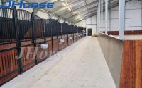 China 12 Foot European Horse Stalls Barn Stable Powder Coated Or Galvanized Surface Treatments for sale