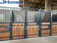 China Australia Used 3mx2.2m Indoor Horse Stalls Equestrian Stables for sale