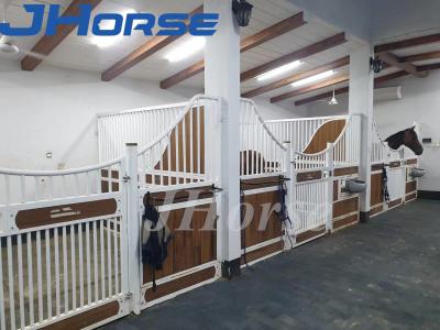 China 10FT Steel Real Bamboo Transportable Horse Stables Customizable for sale