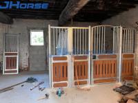 China Heavy Duty Indoor Horse Stalls Hot Dip Galvanized Bamboo With Swing / Sliding Door for sale