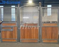 China Customized Europe Luxury Equitation Barn Horse Stable With Hay Feeder for sale