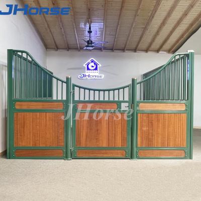 China Sturdy Durable European Horse Stalls 3.5m Length Pine Fillin Wood Type for sale