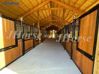 China Steel Q235 / Q235B Wood Temporary Horse Stalls Farms Strong Wind Resistance for sale