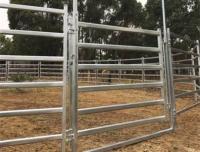 China Metal Cattle / Horse Fence Panels / Portable Corral Panels Corrosion Resistant for sale