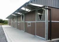 China Simple Miniature Horse Box Stall , Prefab Horse Stalls With Bucket Feeders for sale