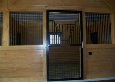 China Modular 2 4 Horse Stall Fronts Kits With Latches Feeders Powder Coated Surface for sale