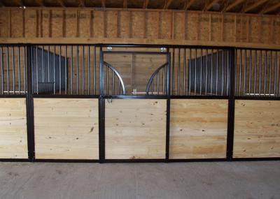 China Classic Bamboo Infill Horse Stall Panels 50 * 50mm Steel Frame Tube for sale