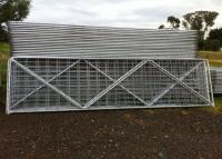 China Easy Install Steel Farm Gates With Hinge Power Coated Surface I Type for sale