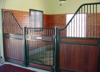 China 6 Horses European Horse Stalls Strong Solid Welded One Piece Frame for sale