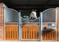 China Customized Temporary Bamboo Board Indoor Safety Steel Horse Stalls Horse Stables Factory Made for sale