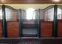 China Heavy Duty Horse Stable Box Equipment with Bamboo Board Hot Dip Galvanized European Style for sale