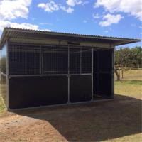 China Hinged Door Model Horse Stable Equipment With Roofing 10 MM Thickness HDPE for sale