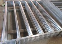 China Custom Size Livestock Portable Cattle Fence Panels Square / Round / Oval Shape for sale