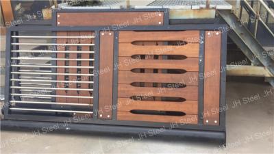 China Out Door Hot Dip Galvanized Horse Stable Stall Fence Panel With Board for sale