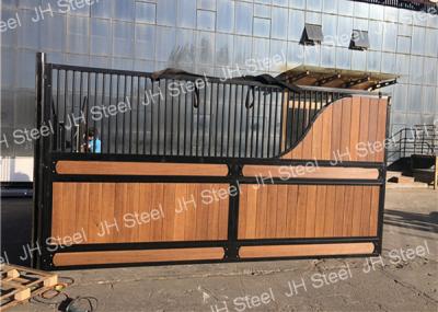 China ISO9001 Horse Stall Building Stables For Horses With Feeders And Accessories for sale