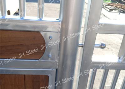 China Construction Prefab European Stalls With Galvanized Steel Frame for sale