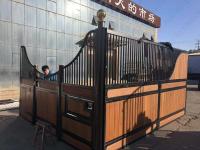 China Powder Coated Heavy Duty Swivel Feeder Luxury Horse Barn for sale