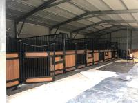 China Customized Bamboo Classic Heavy Duty Metal Horse Stable 3000mm for sale