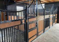 China Metal Structure Wooden Water Resistant European Horse Stalls Heavy Duty for sale