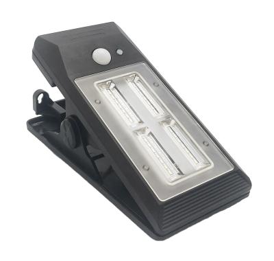 China 28 Pcs SMD Solar Powered LED Light ABS 300lm 3.7V 1800 MAh With Clip for sale