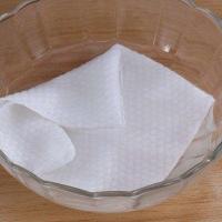 China Customizable 260mm 68gsm Polyester Spunlace Fabrics for sale