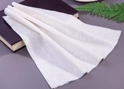 China Embossed 30cm 50g/M² Polyester Spunlace Cloth for sale