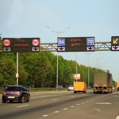 China Custom P25 LED Traffic Variable Message Sign for Highway City Road for sale