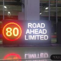 China EN12966 NTCIP LED Traffic Control Sign Road Safety Vehicle Mounting for sale