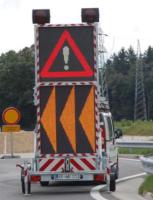 China Mobile 3 In 1 SMD Lens VMS Trailer Signs LED Display With Generator for sale