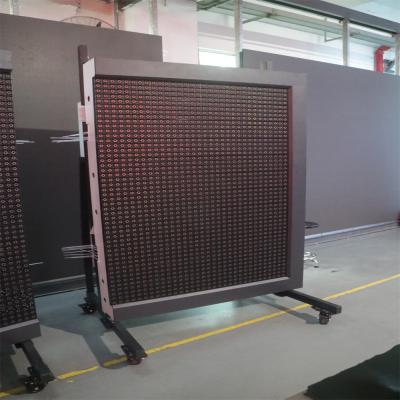 China VMS P25 LED Traffic Signs long Lifespan Guidance Message Display for sale