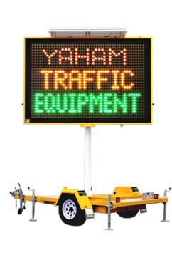 China EN12966 Mobile Variable Message Signs 31.25mm Truck LED Display for sale