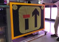 China EN12966 Lens LED VMS Signs Highway Trailer Traffic Information Board for sale